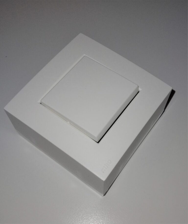 Niko Original White schakelaar enkelpolig 101-61100 + opbouwdoos