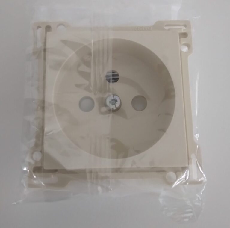 Niko Original Cream centraal plaatje stopcontact aarding, inbouwdiepte ...