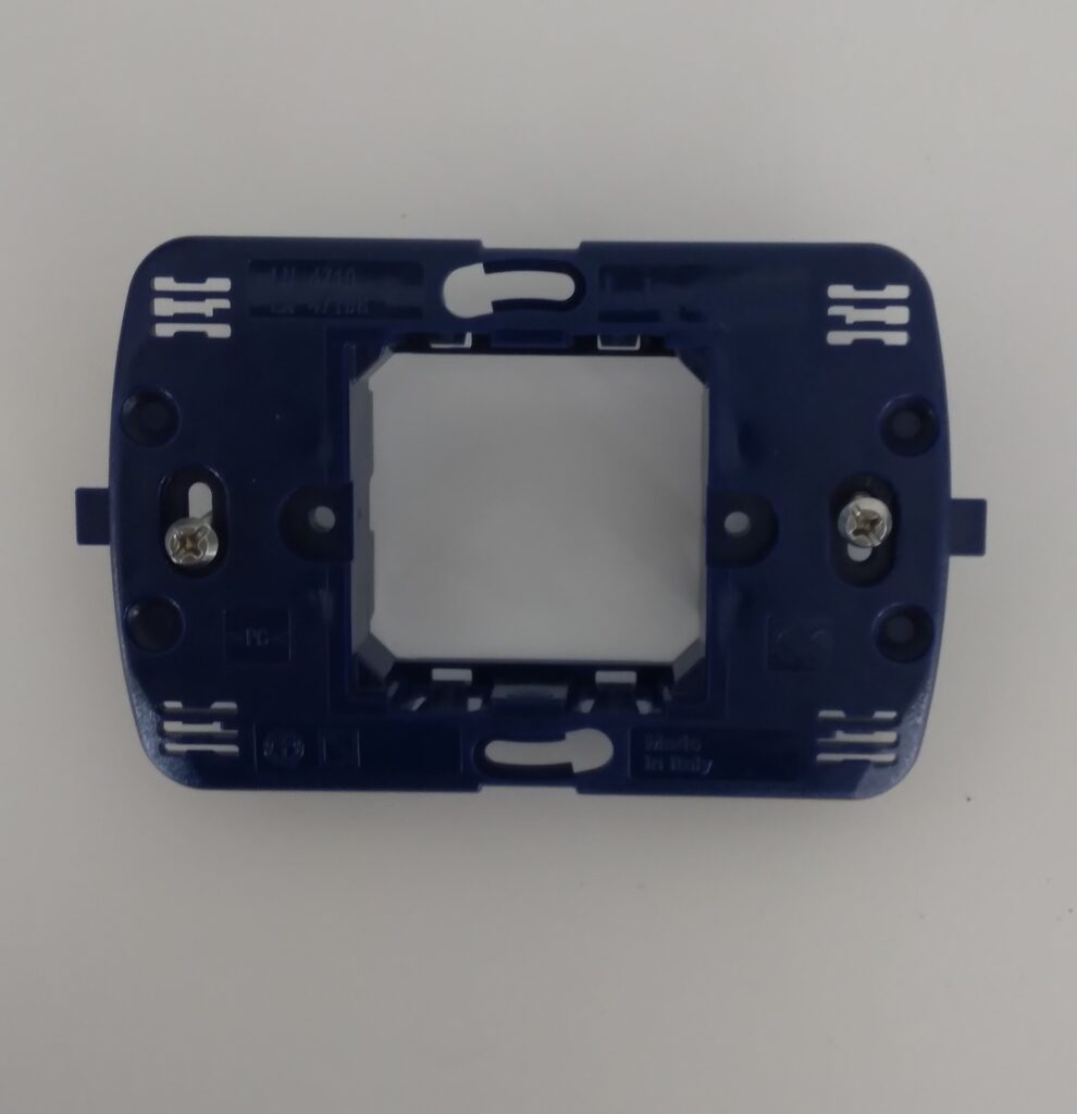 Bticino Living Light montuur 2 modules vierkante afdekplaten ...