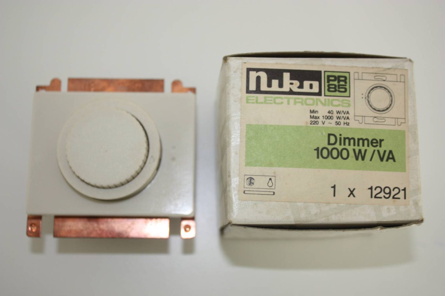 Niko PR85 dimmer 40-1000W/VA 12921