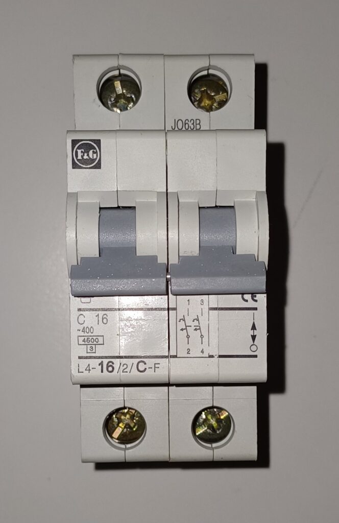 F&G automaat/zekering 2P 400V 16A L4-16/2/C gebruikt