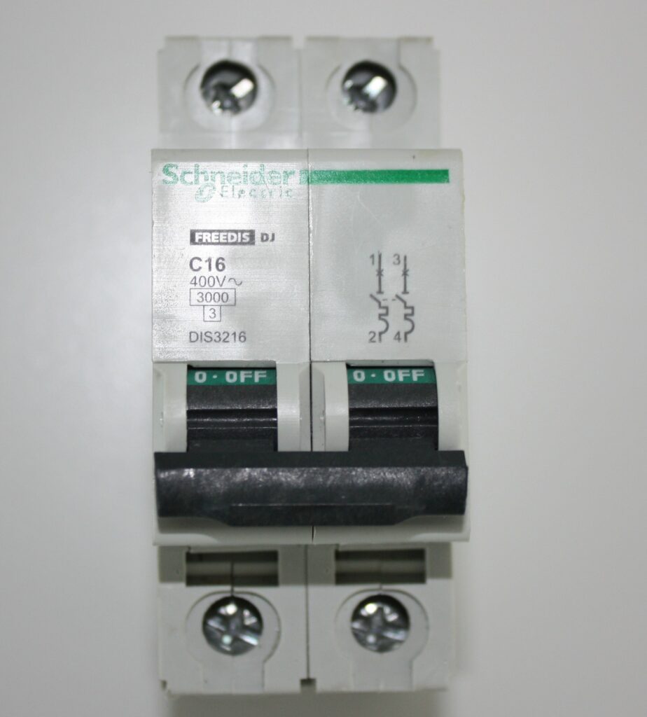 Schneider automaat/zekering 2P 230V 16A curve C DIS3216