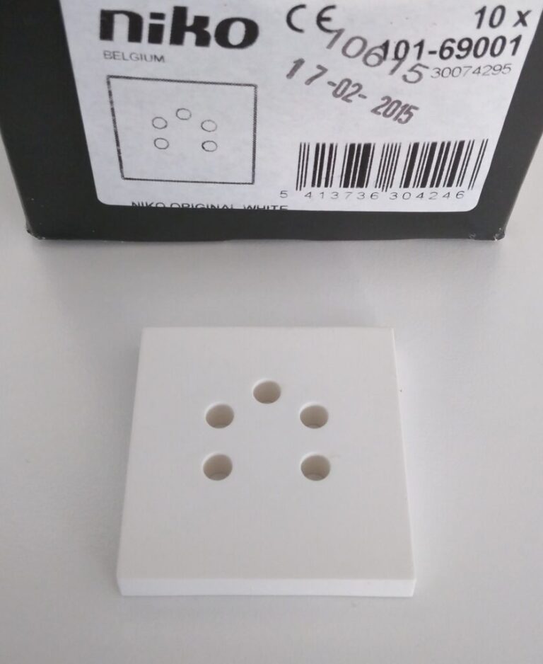 Niko Original White centraal plaatje telefooncontactdoos 101-69001