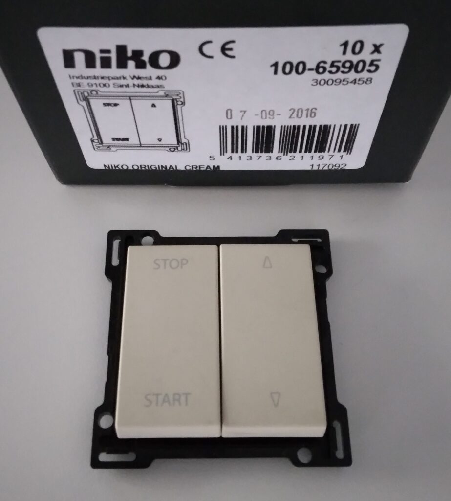 Niko Original Cream toets elektrisch gescheiden rolluikschakelaar 100-65905